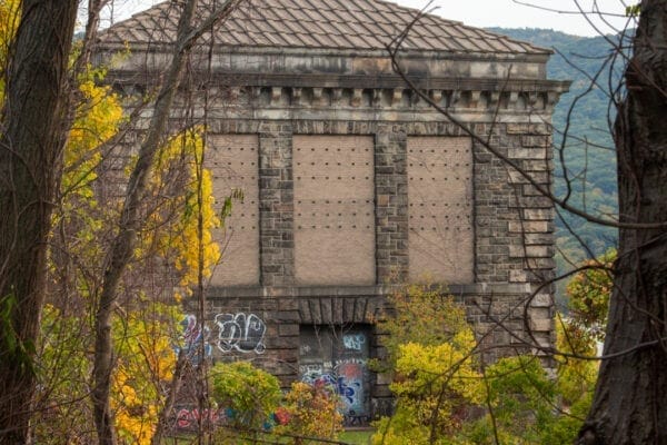 Your Guide to Writing a Haunted House Story Ghost or Monster - Auden ...